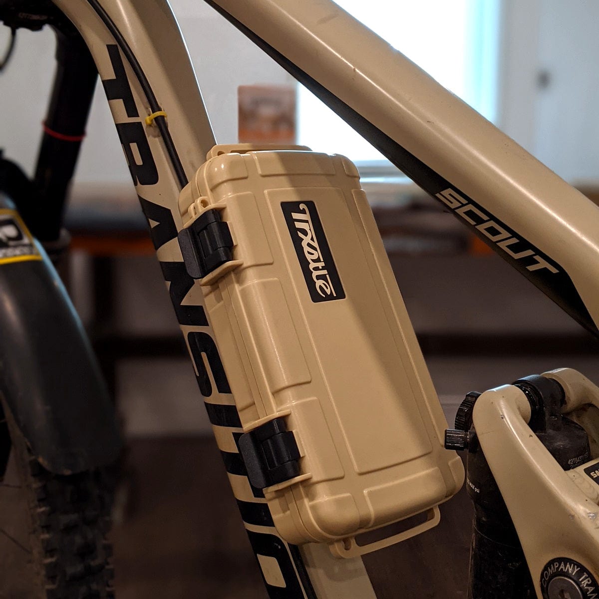 Slip Mount | Accessory Mounting Bracket by Trxstle